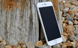 Do Amish people use cell phones? - Christian Faith Guide