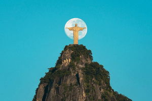 How was the Christ the Redeemer statue built? - Christian Faith Guide