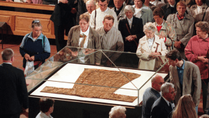 Who made the seamless robe of Jesus? - Christian Faith Guide