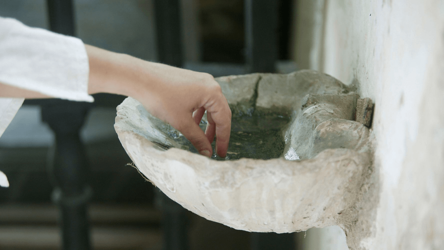 How to bless an object with Holy Water (How to use Holy Water ...