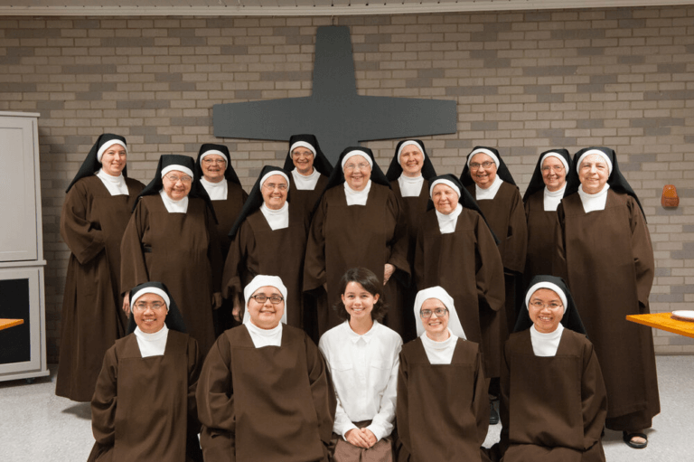 What are Carmelite nuns? - Christian Faith Guide