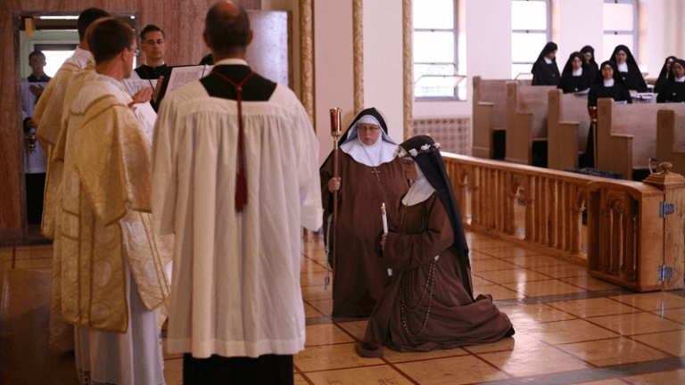 What Are Franciscan Nuns? - Christian Faith Guide