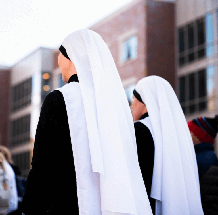 Nuns (History, Origin, Vows, Orders + More Information) - Christian ...