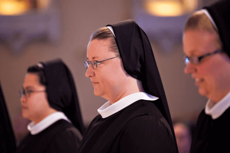 What type of nuns are there? - Christian Faith Guide