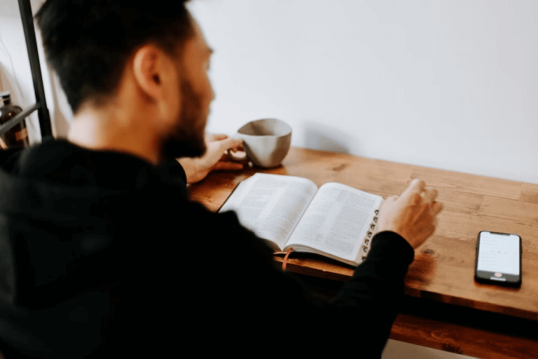 5 Psalms to read about work - Christian Faith Guide